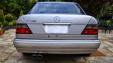 Mercedes Benz E500 W124 Silver Benztuning