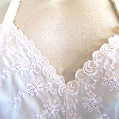 Vintage 1950s Lingerie White Full Slip W Wide Skirt Komar Label