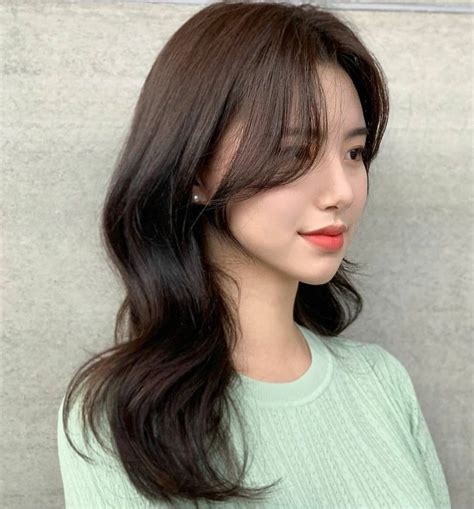 Wispy Side Bangs