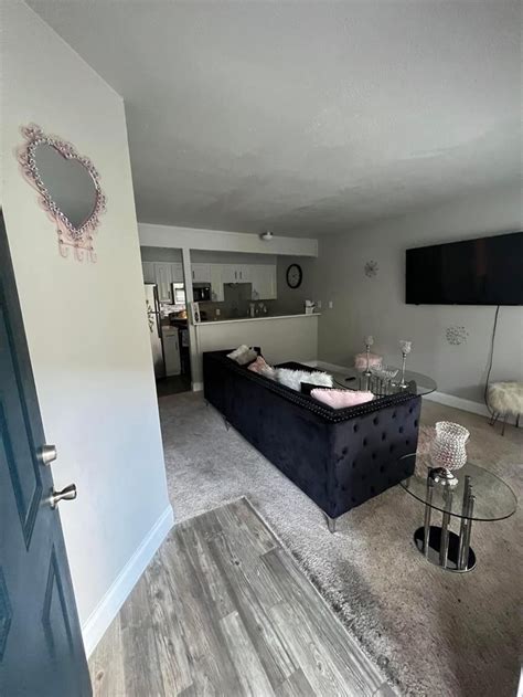 Pin By Keke On House Apartment Decor Luxury Apartment Decor Girly Apartment Decor Decor