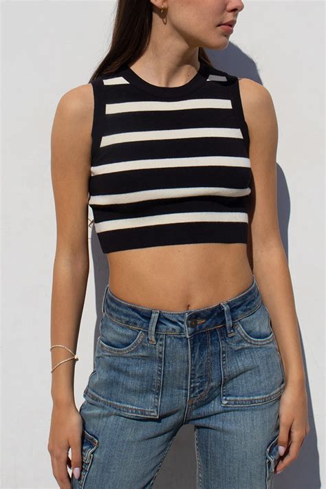 Crop Top Collection 2023 Subdued
