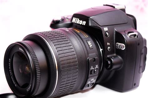 ニコン Nikon D60スマホ転送可♪小型・軽量デジタル一眼レフ By メルカリ