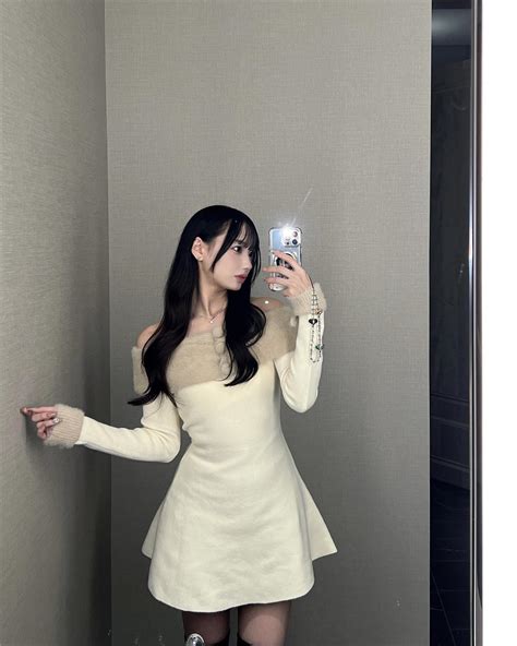白川 れな R Kw • Instagram Photos And Videos