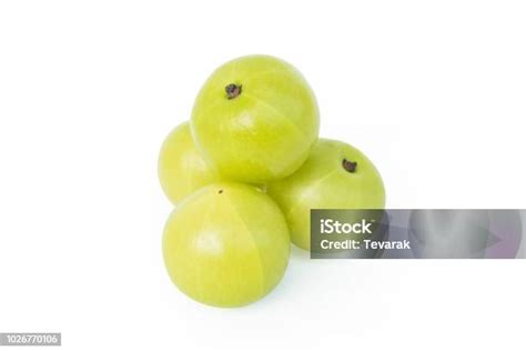 인도 구 즈 베리 또는 클리핑 경로와 흰색 배경에 고립 Amla 0명에 대한 스톡 사진 및 기타 이미지 0명 건강관리와