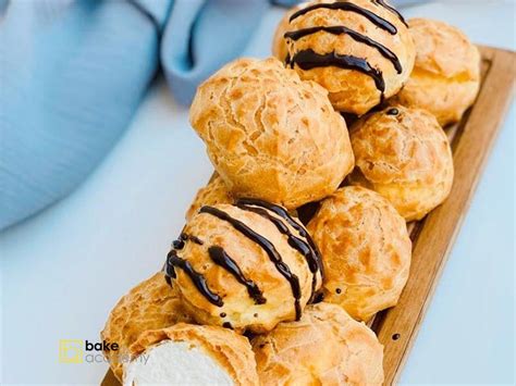 0 تا 100 طرز تهیه نان خامه ای در منزل بیک آکادمی