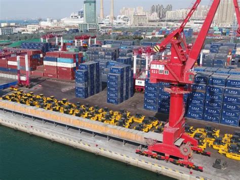 山推成套设备再次装船直发海外 ，助力一带一路重点国家市场 见道网