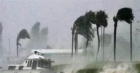Cyclone Sitrang 35 लोगों की मौत और सैकड़ों घर बर्बाद चक्रवात सितरंग