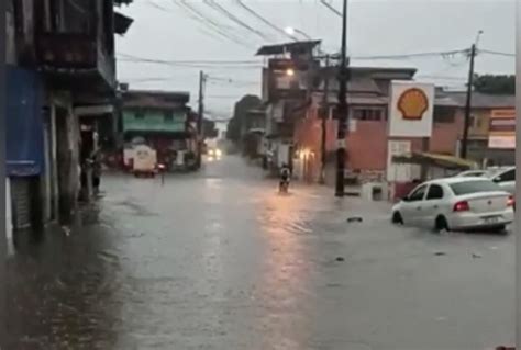 Chuva Forte Causa Transtornos E Deixa Ruas Alagadas Em Porto Seguro