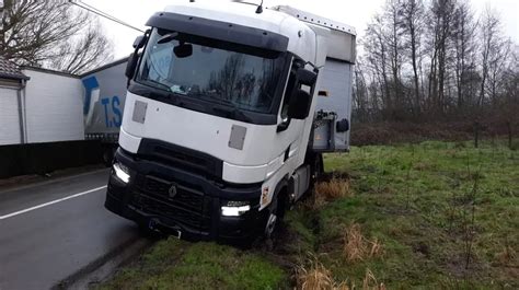 Truck Driver Under Cannabis Influence Crashes In Bornem The Brussels
