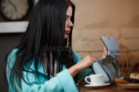 Beautiful Brunette Opens Her Handbag Stock Image Image Of Holding