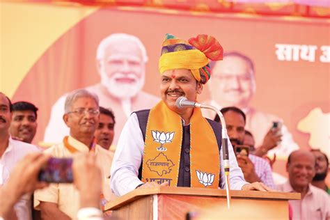 Maratha Reservation मराठ्यांचा बाजीप्रभू देवेंद्र