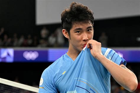Olympic Athlete Loh Kean Yew Beats China S Li Shi Feng To Enter Quarter Finals Of Men S