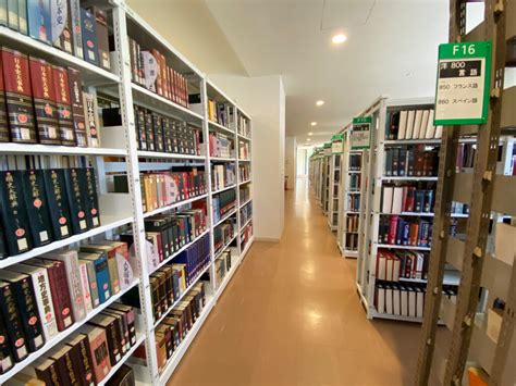 4 図書館 日本経済大学 福岡渋谷神戸 総合サイト｜都築学園グループ