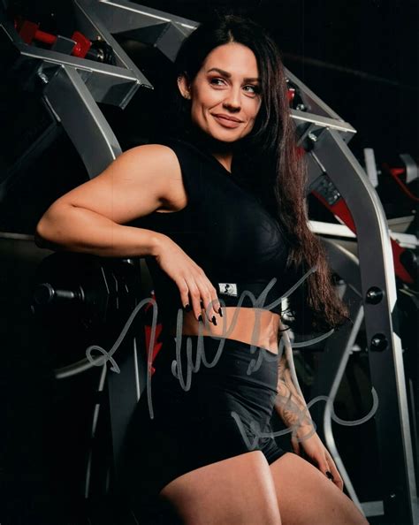 Kaitlyn Wwe Sıcak
