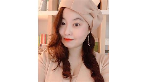 에밀리 디킨슨 희망이란 날개 달린 것 Youtube