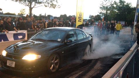 Hsv Gts Burnout Power Big Meet Youtube