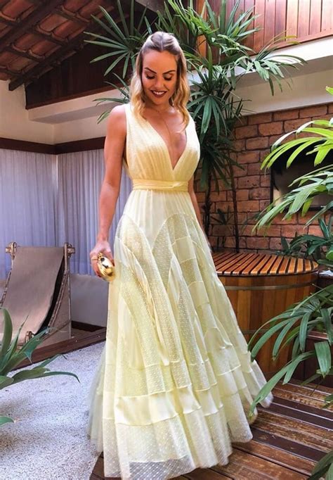 Vestido Para Madrinha De Casamento Na Praia Dicas Para Arrasar No Look Pronta Pra Festa