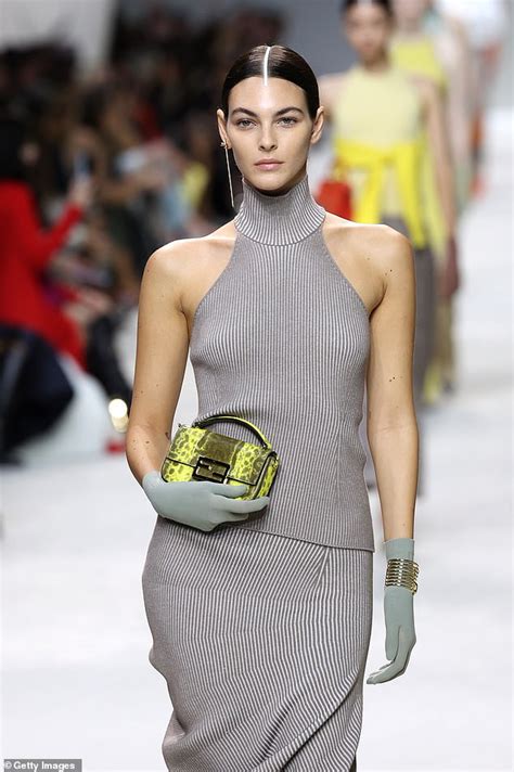 Leonardo Dicaprios Girlfriend Vittoria Ceretti 25 Struts Her Stuff