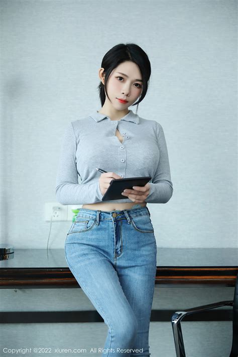 Xiuren秀人网 No4711 娜娜子呀 丝袜美腿牛仔裤写真 微图坊