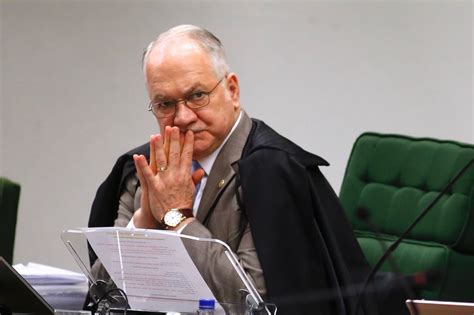 Fachin retira de pauta recurso de Lula para suspender prisão Metrópoles