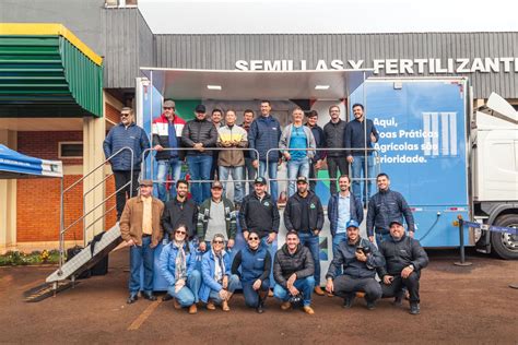 Campo Agropecuario Camión Bpa De Corteva Capacitación En Buenas