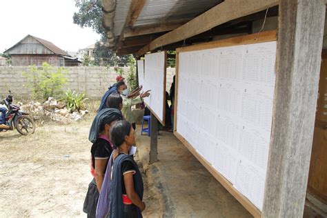 နမ့်စန်တွင် ပထမအကြိမ်မဲဆန္ဒရှင်စာရင်းကြေညာမှုအား လာရောက်ကြည့်ရှုသူ ဦးရေ