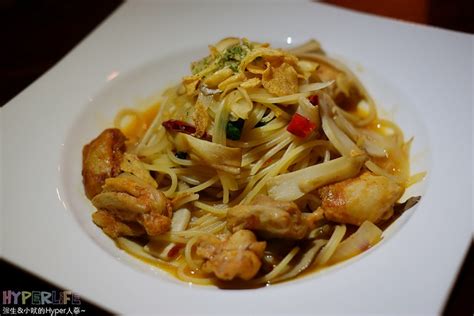又有義式連鎖餐廳進駐公益路美食圈啦薄多義bite 2 Eat裝潢根本室內小歐洲~ 強生與小吠的hyper人蔘~