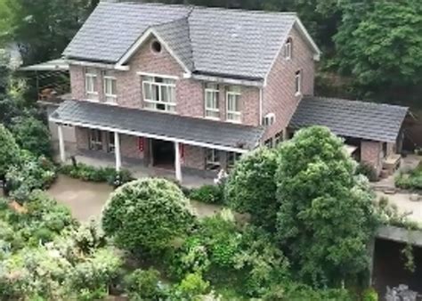 七旬翁偕妻回鄉休養 老宅變童話花園｜即時新聞｜兩岸｜oncc東網