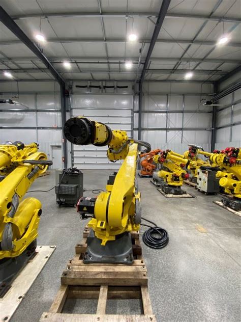 Fanuc R 2000ic 210f Articulated Robot F171895