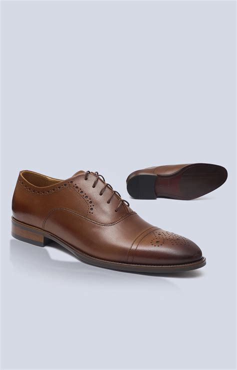 Buty Skórzane buty typu derby z perforacjami klasyczne do garnituru XZ Vistula