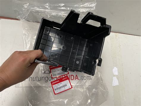 Hộp đựng Bình ắc Quy Xe Honda Brio Chính Hãng