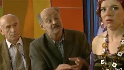 U Seriji Lud Zbunjen Normalan Glumi SimpatiČnu Bubu A Malo Ko Zna