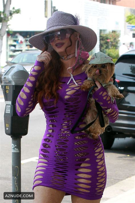 Phoebe Price Picks Up Smokes At Medmen Dispensary In Beverly Hills Aznude