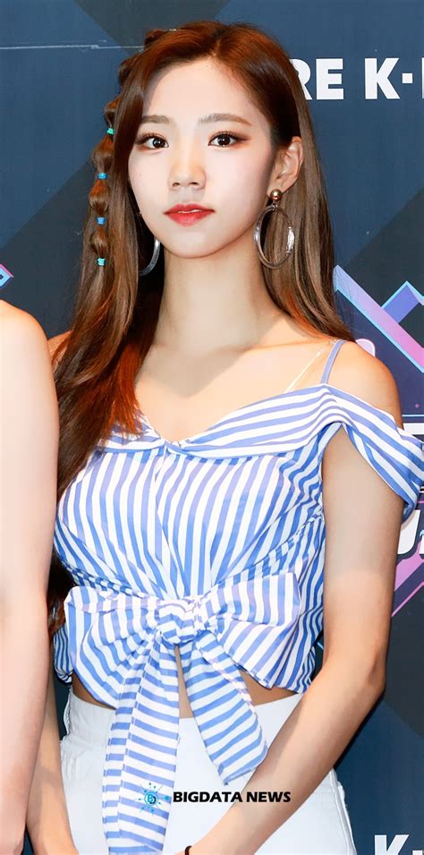 Big포토 우주소녀wjsn 여름 팬심 설레게하는 아이컨텍
