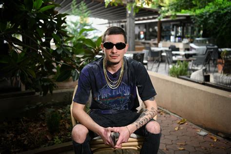 Intervju Reper Mili Razbijam čaše Uz Pesme Sinana Sakića