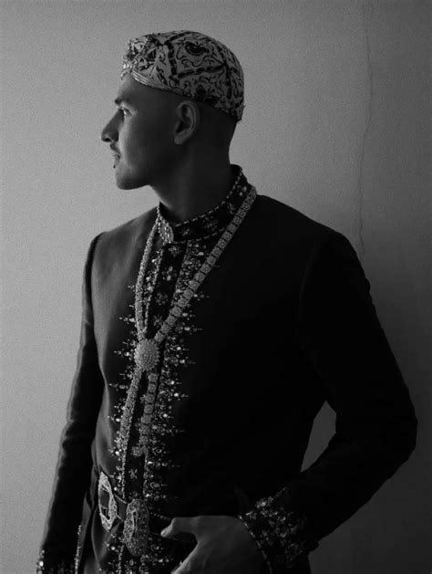 6 Pesona Anggun Bintang Ftv Debi Sagita Dibalut Kebaya Dan Siger Sunda Resmi Menikah Dengan