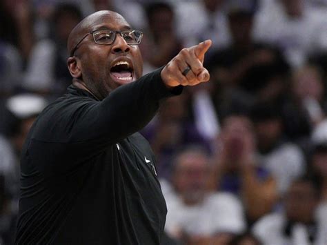 Kings Brown Voted Unanimously As Nba Coach Of The Year