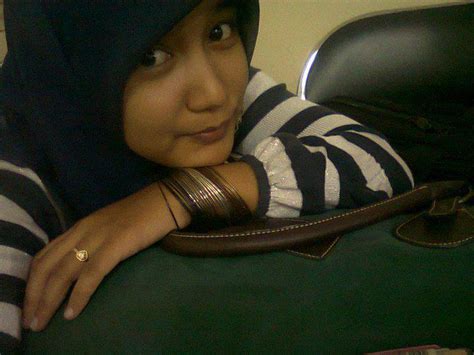 Koleksi Foto Cewek Hitam Manis Berjilbab Terbaru 2014 Indhyyta Rangkasih
