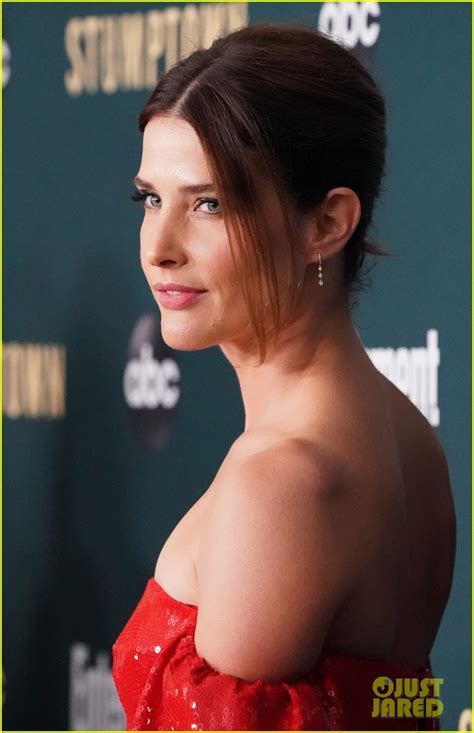 Cobie Smulders And Stumptown Cast Celebrate Their Premiere Watch
