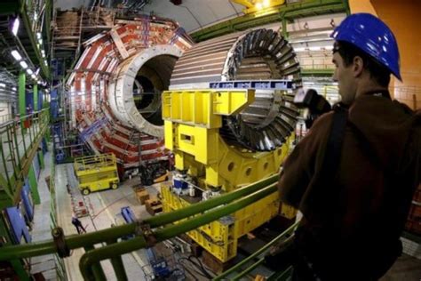 La Máquina de Dios lanzó su primer haz de partículas El mundo