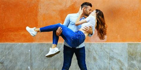 How The Zodiac Signs Show Pda According To Astrology Yourtango
