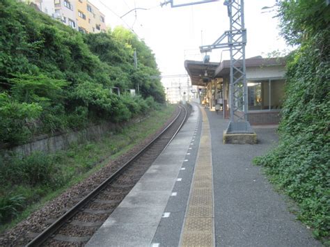 汐ノ宮駅は、大阪府河内長野市汐の宮町にある、近畿日本鉄道長野線の駅。 Doranekoweb