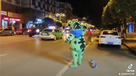 太萌啦～～敬礼 特警 警民关系 尊敬 警察 Youtube