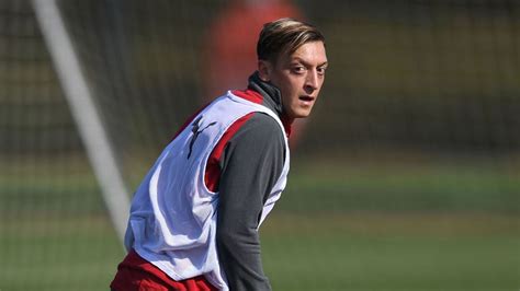 Arsene Wenger Arsenal Midfielder Mesut Ozil Is One Of The Worlds Best