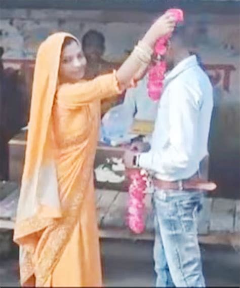 બાબૂલ કી દુઆએ લેતી જા જા તુઝકો સુખી સંસાર મિલેઃ પતિએ કંટાળીને પ્રેમી સાથે પત્‍નીના લગ્ન કરાવી દીધા