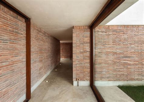 Mesura Adds Brick Vaulted Extension To Alicante Residence