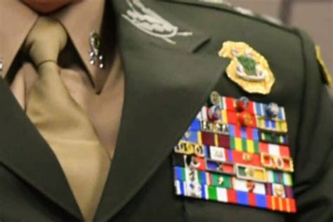 Como Funciona A Hierarquia Militar No Brasil Entenda Cada Posto Das