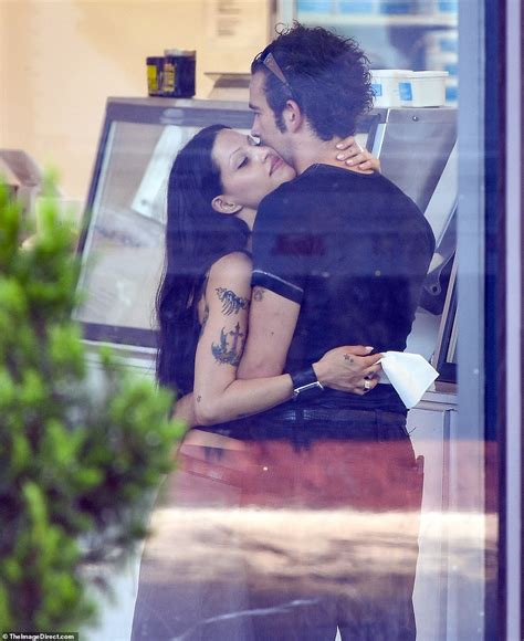 Matty Healy Enjoys A Steamy Makeout Session With Model Gabbriette