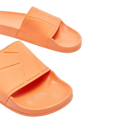 قیمت و خرید دمپایی زنانه ال سی وایکیکی مدل آنتی شوک استپ دار