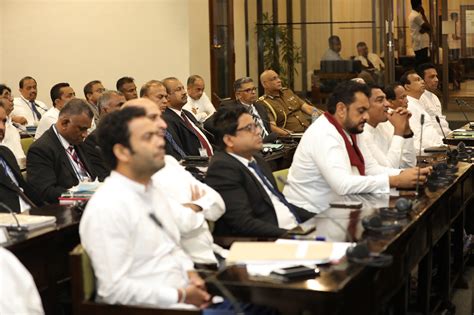 පාස්කු ප්‍රහාරයේ පරීක්ෂණ වාර්තාව පිළිබඳව පාර්ලිමේන්තු මන්ත්‍රීවරුන්